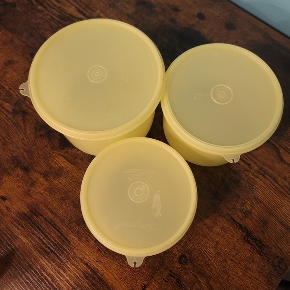 Tupperware | Kitchen | Yellow Tupperware Container Set | Poshmark